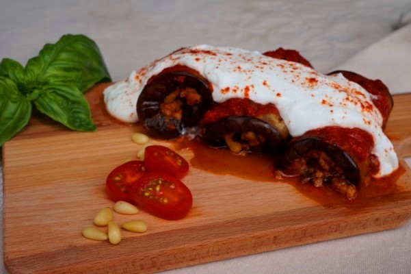 ΡΟΛΑ ΜΕΛΙΤΖΑΝΑΣ ΜΕ ΚΙΜΑ | Foodprints